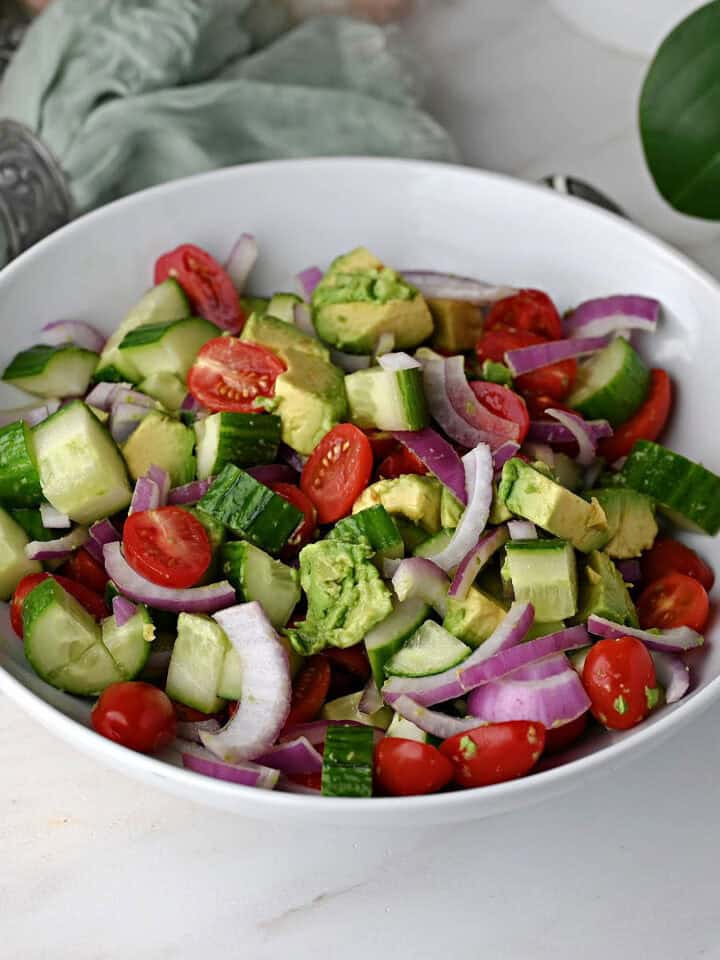 Spinach Arugula Salad with Tomatoes and Parmesan - thatsugarfreelife.com