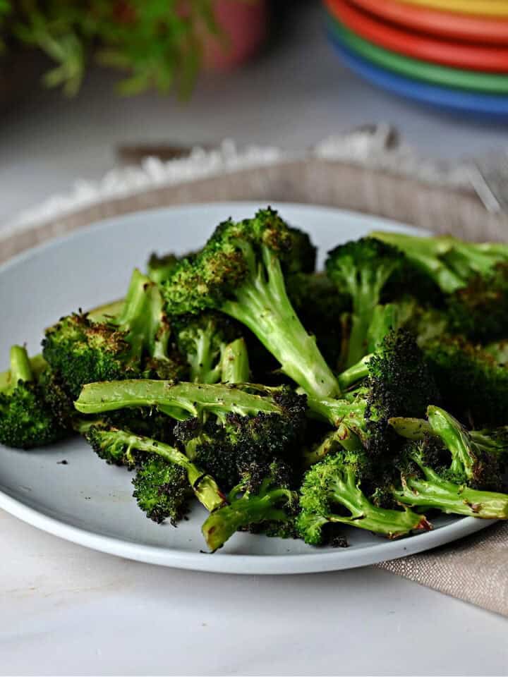 Grilled Broccoli in a Foil Packet - thatsugarfreelife.com
